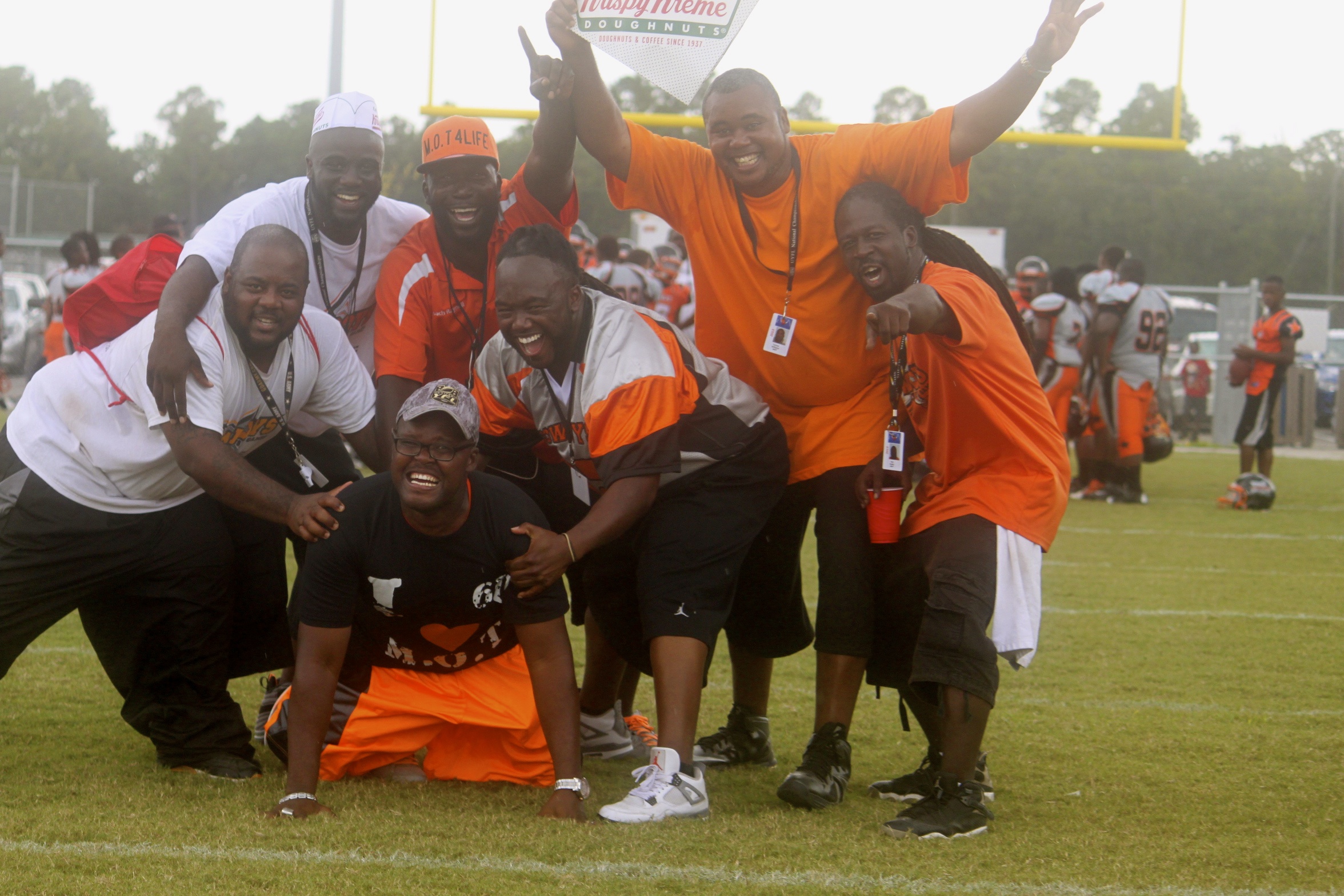 M.O.T COWBOYS SWEEPS OAK LEAF - Football Hotbed
